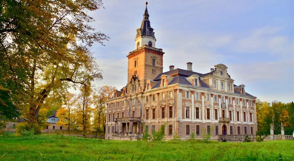 Zamek w Roztoce – perła Dolnego Śląska ze złotem w tle