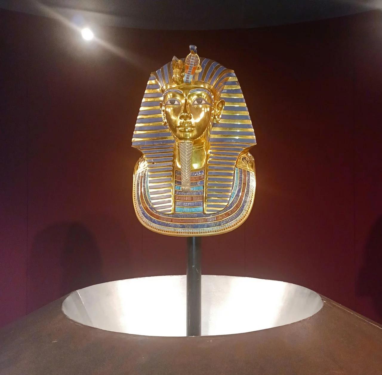 FOCUS :: King Tut exhibition arrives in Warsaw