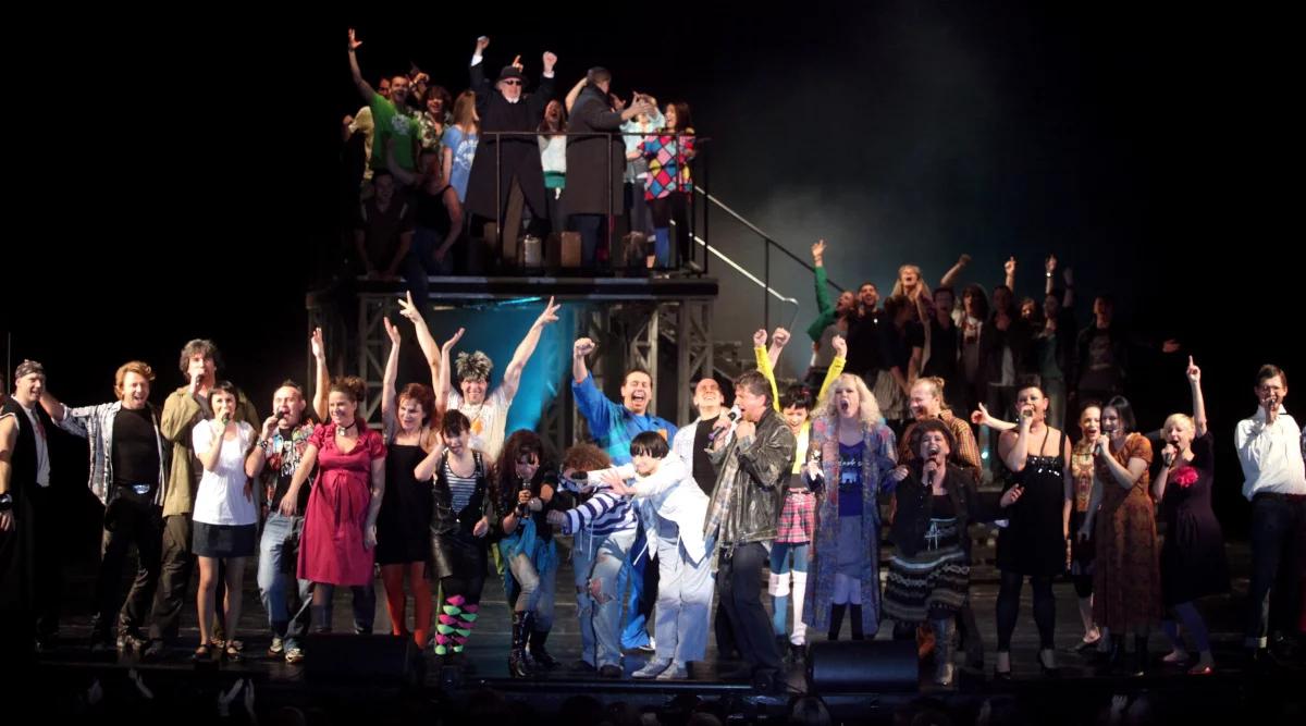 Z podziemia do encyklopedii teatru. Historia musicalu "Metro"